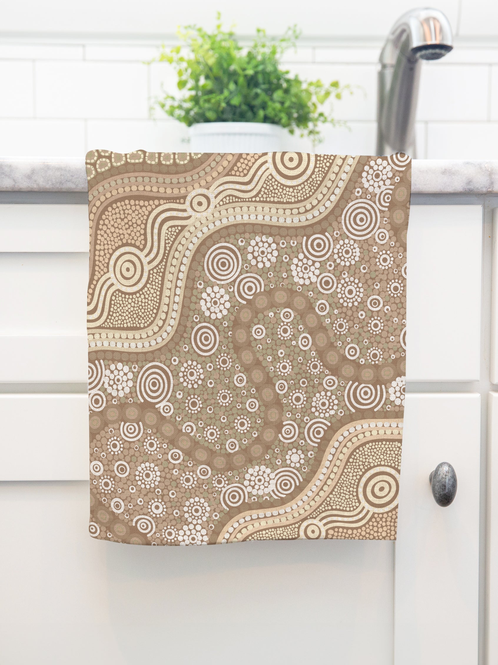 Yuuruu Yulunga - Cotton Crepe Tea Towel with Aboriginal Art – BW Tribal